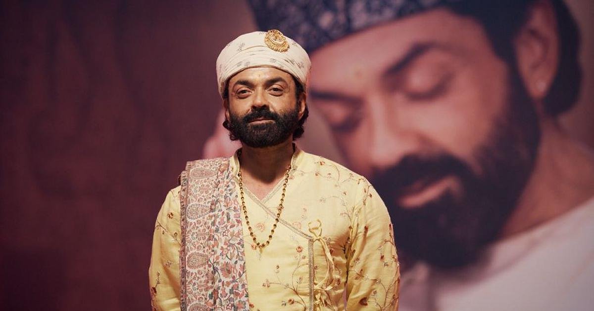 Aashram Web Series Review – Decent Build Up For Season 2
